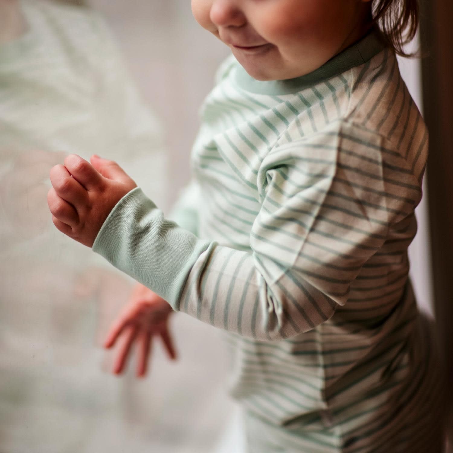 Tvådelad Pyjamas Bambu Classic i lightgreen/white från Geggamoja | Åhlens