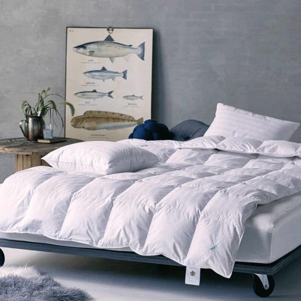 Duntäcke Cecilia fryser alltid, 220x220 cm i White från Engmo Dun | Åhlens