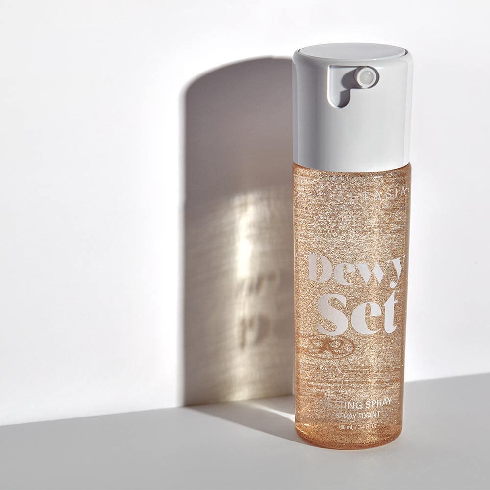 Dewy Set Setting Spray i 100 ML från Anastasia Beverly Hills | Åhlens